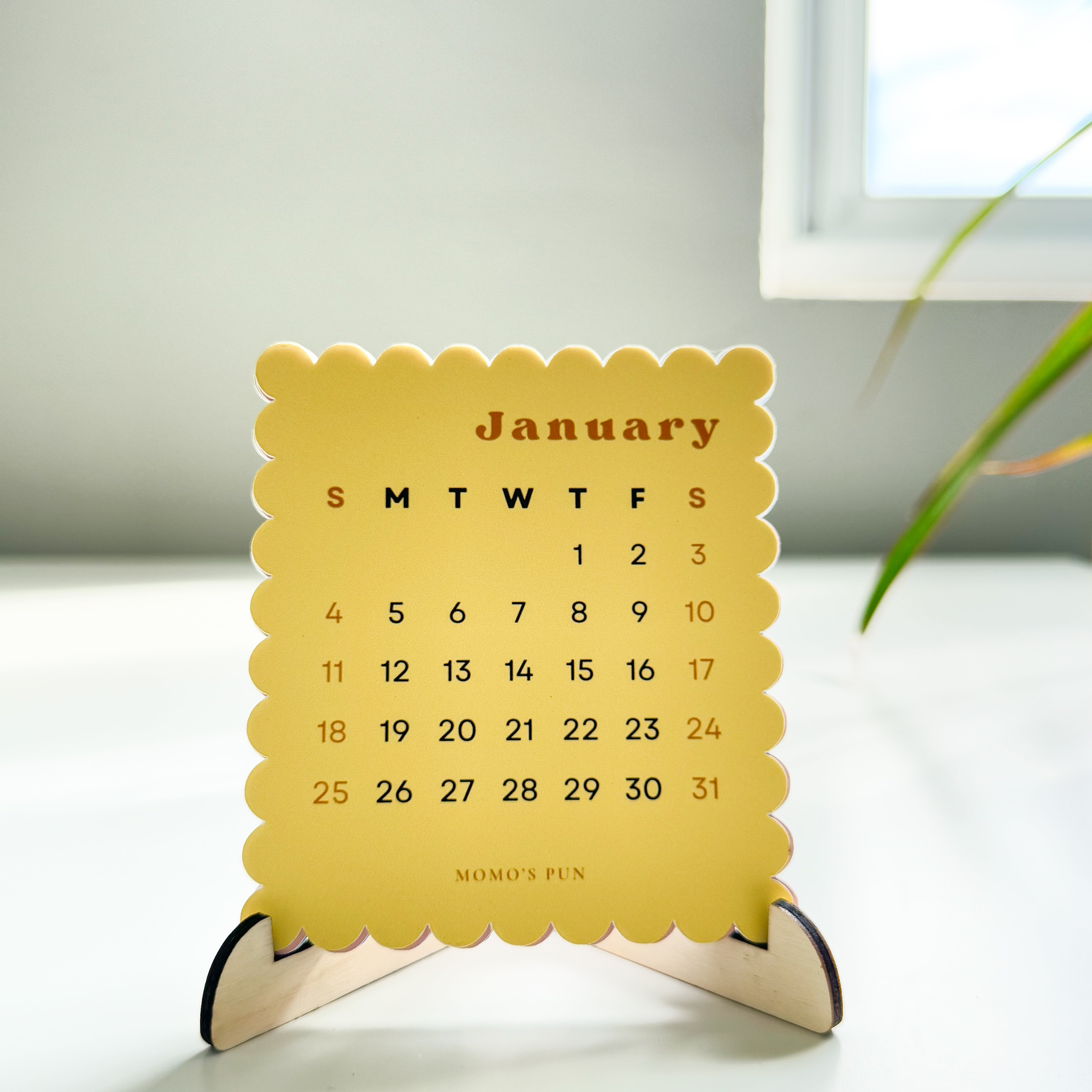 Cute Mini Desk Calendar 2026 – Momo's Pun